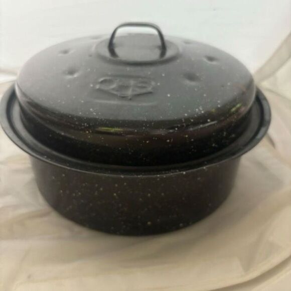 No Brand | Kitchen | Vintagespeckled Enamel Round Roaster With Lid ...